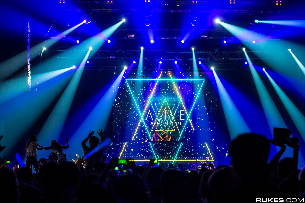 Chuckie, Nervo, Dimitri Vegas and Chris Lake @ Pepsi Center WTC (Mexico ...