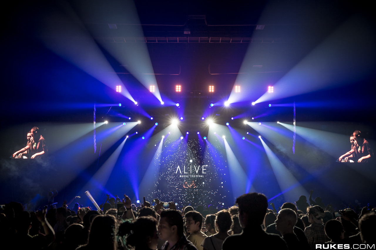 Chuckie, Nervo, Dimitri Vegas and Chris Lake @ Pepsi Center WTC (Mexico ...